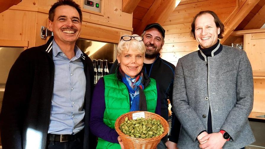 Dr. Sebastian Gresset verstärkt die Hopfenzüchtung in Hüll | Verlag W ...